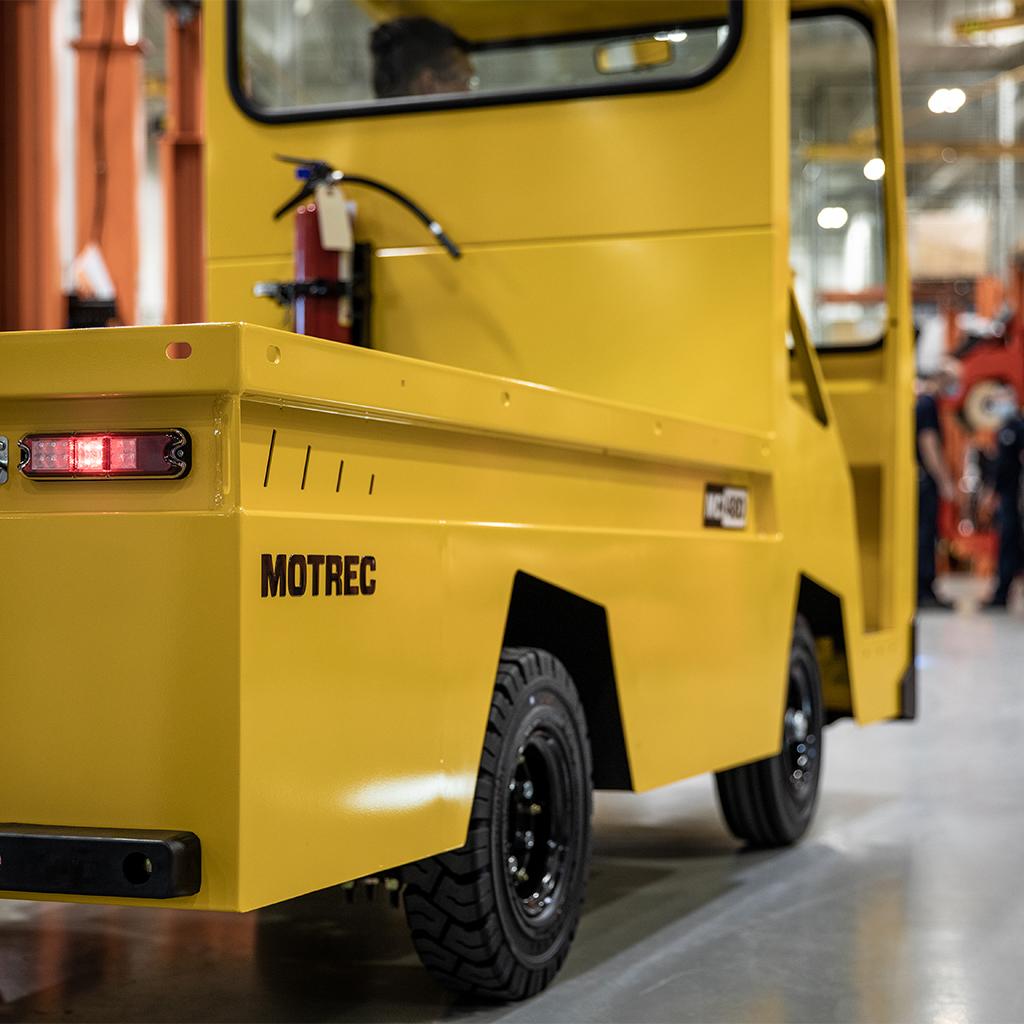 Motrec - MC-480 HD Electric 48V Baggage and GSE towing Vehicle | Pilot John
