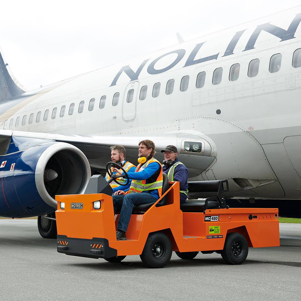 Motrec - MC-480 LITHIUM Electric Baggage and GSE towing Vehicle | Pilot ...
