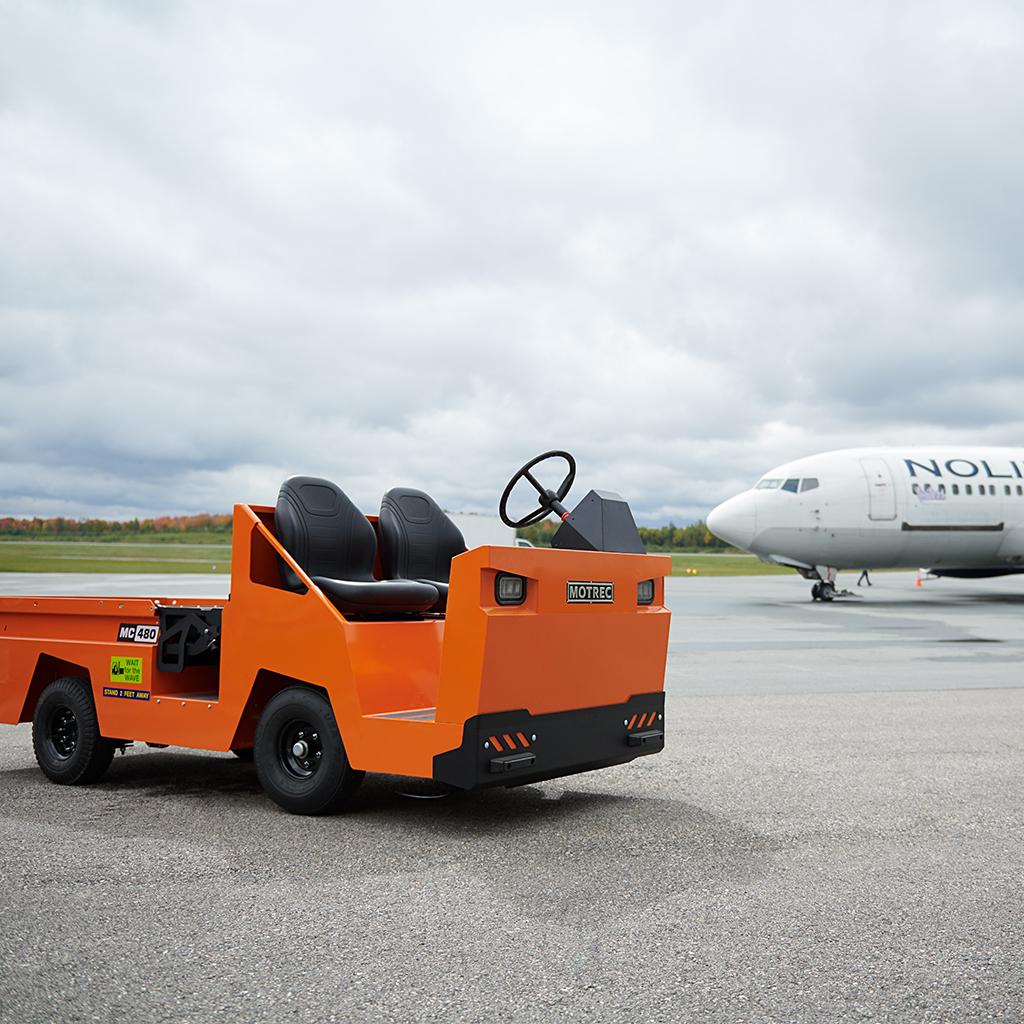 Motrec - MC-480 LITHIUM Electric Baggage and GSE towing Vehicle | Pilot ...