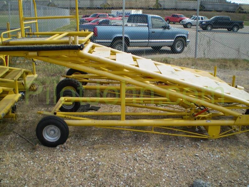 Used B1 Aircraft Maintenance Stand 15F1900 | Pilot John