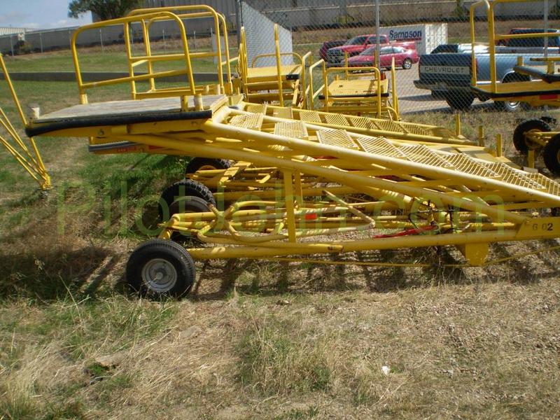 Used B1 Aircraft Maintenance Stand 15F1900 | Pilot John