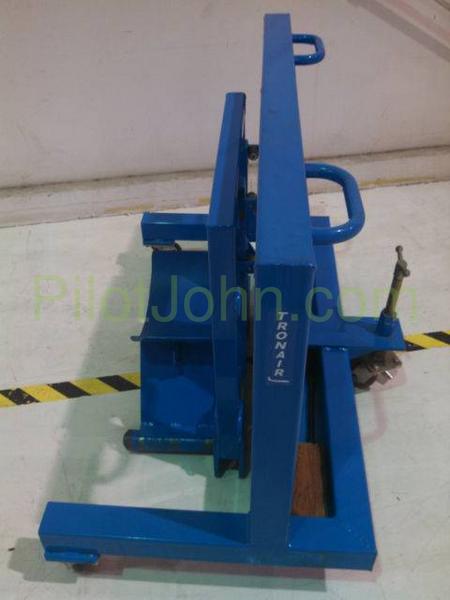 Used Tronair 14-6883-0100 Wheel / Brake Dolly | Pilot John