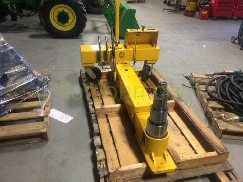 Used Malabar 8842 45 Ton Aircraft Axle Jack | Pilot John