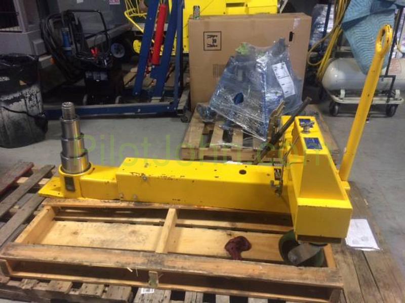Used Malabar 8842 45 Ton Aircraft Axle Jack | Pilot John