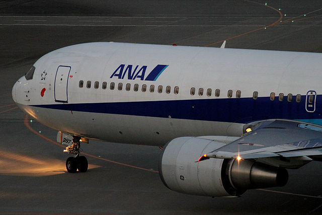 The Future of Aircraft Lights: How LED Technology Is Revolutionizing ...